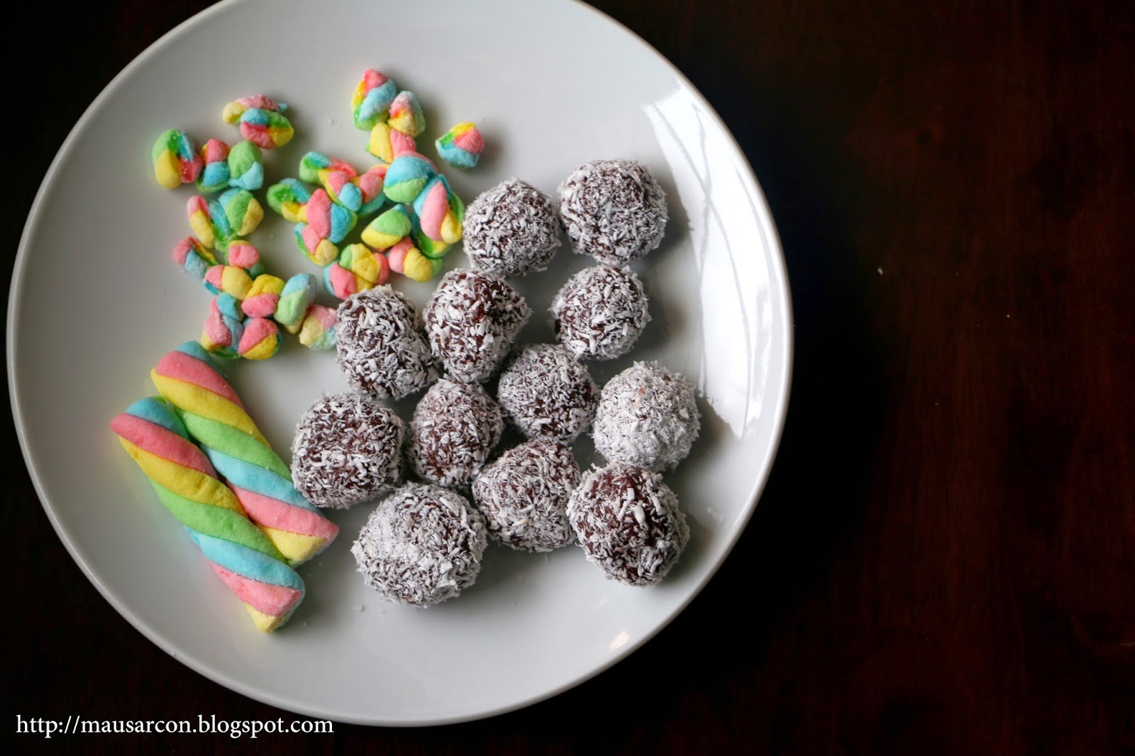 Mau Licks Life: Munchkins