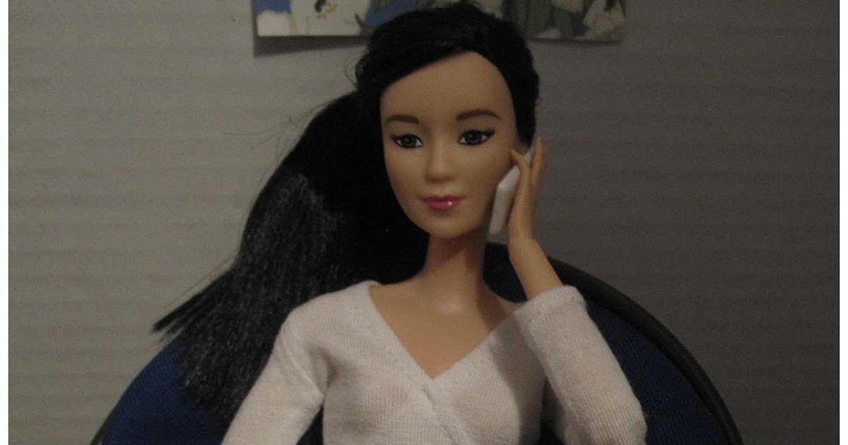 Doll-lightful: Hold the Phone...Barbie Made to Move!
