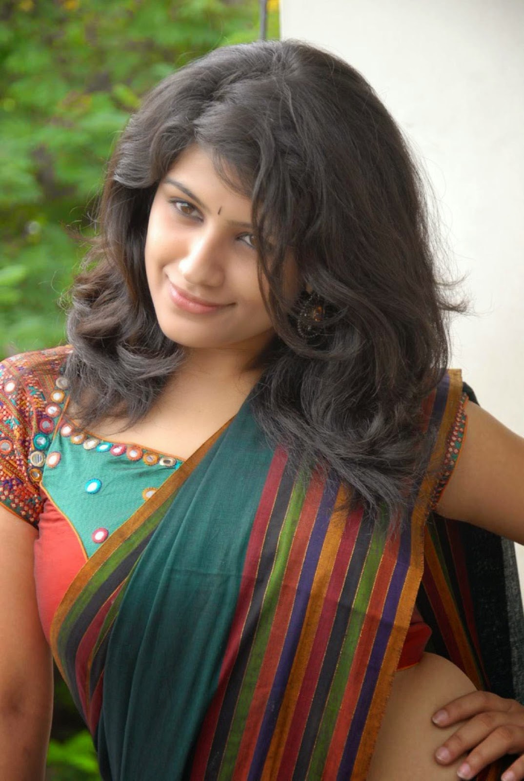 CAP: Actress Supriya Shailaja Spicy Saree Stills