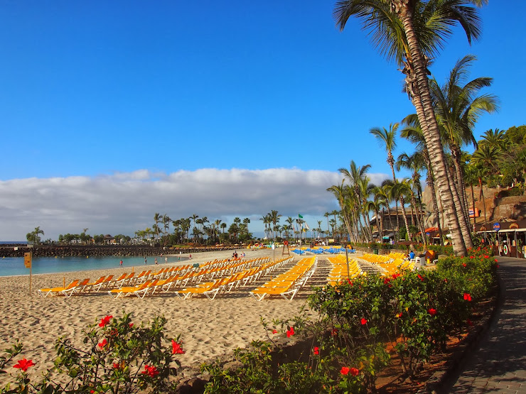 flying forever: Anfi Beach Club resort