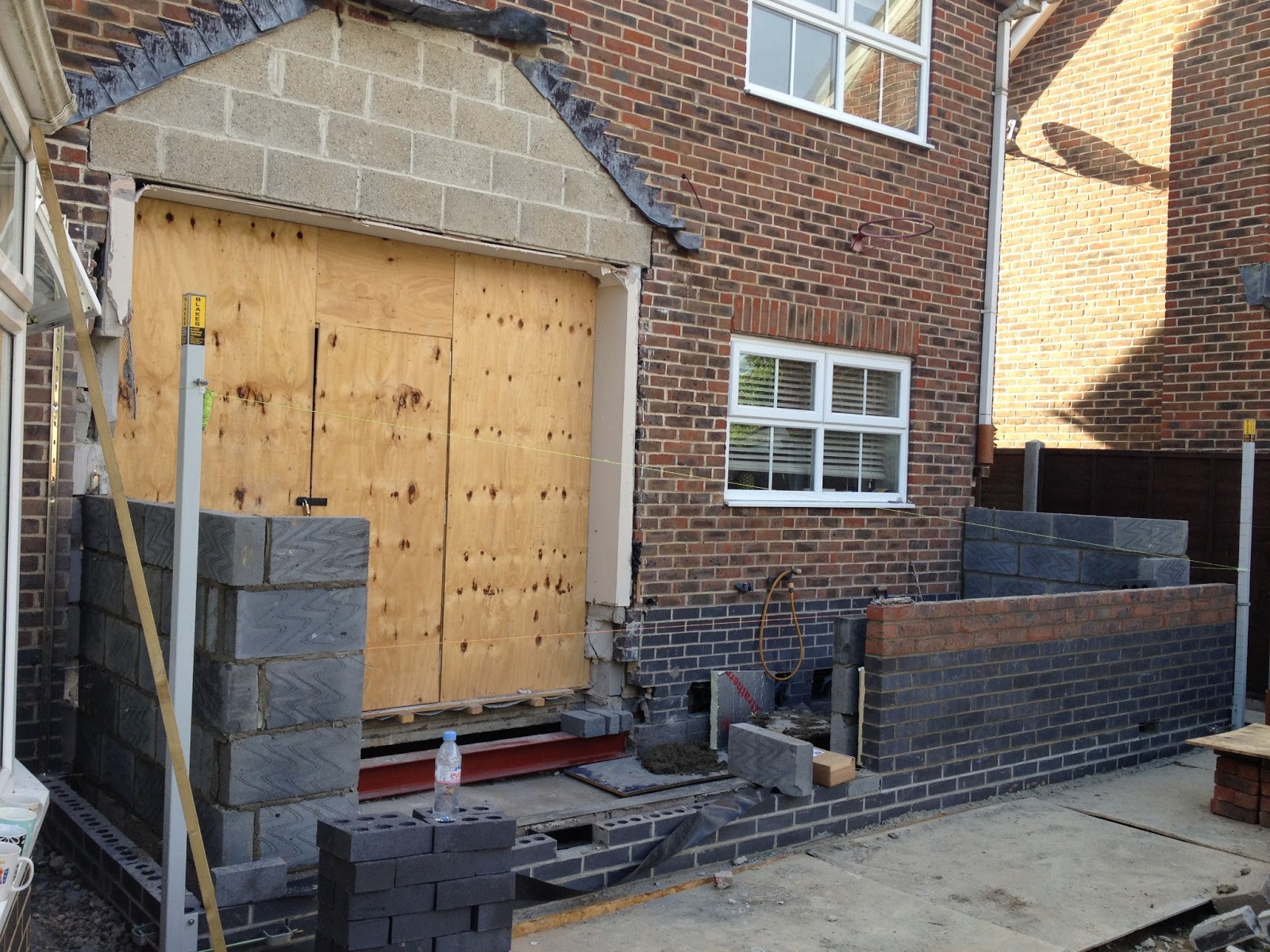The Mallow House Extension: Breezeblocks and brick work continues