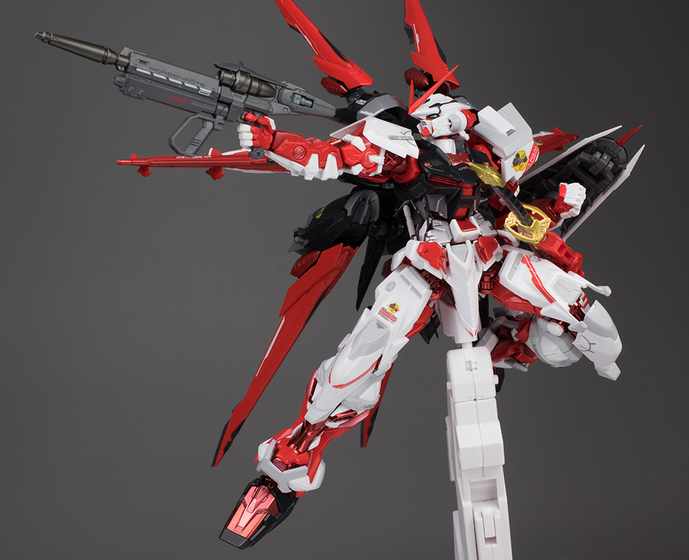 Gundam Family: METAL BUILD Gundam Astray Red Frame + Flight Unit Option ...