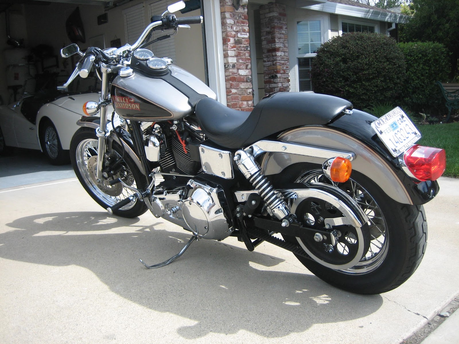 Eric's Garage: My 1996 Harley Davidson Dyna Low Rider experience