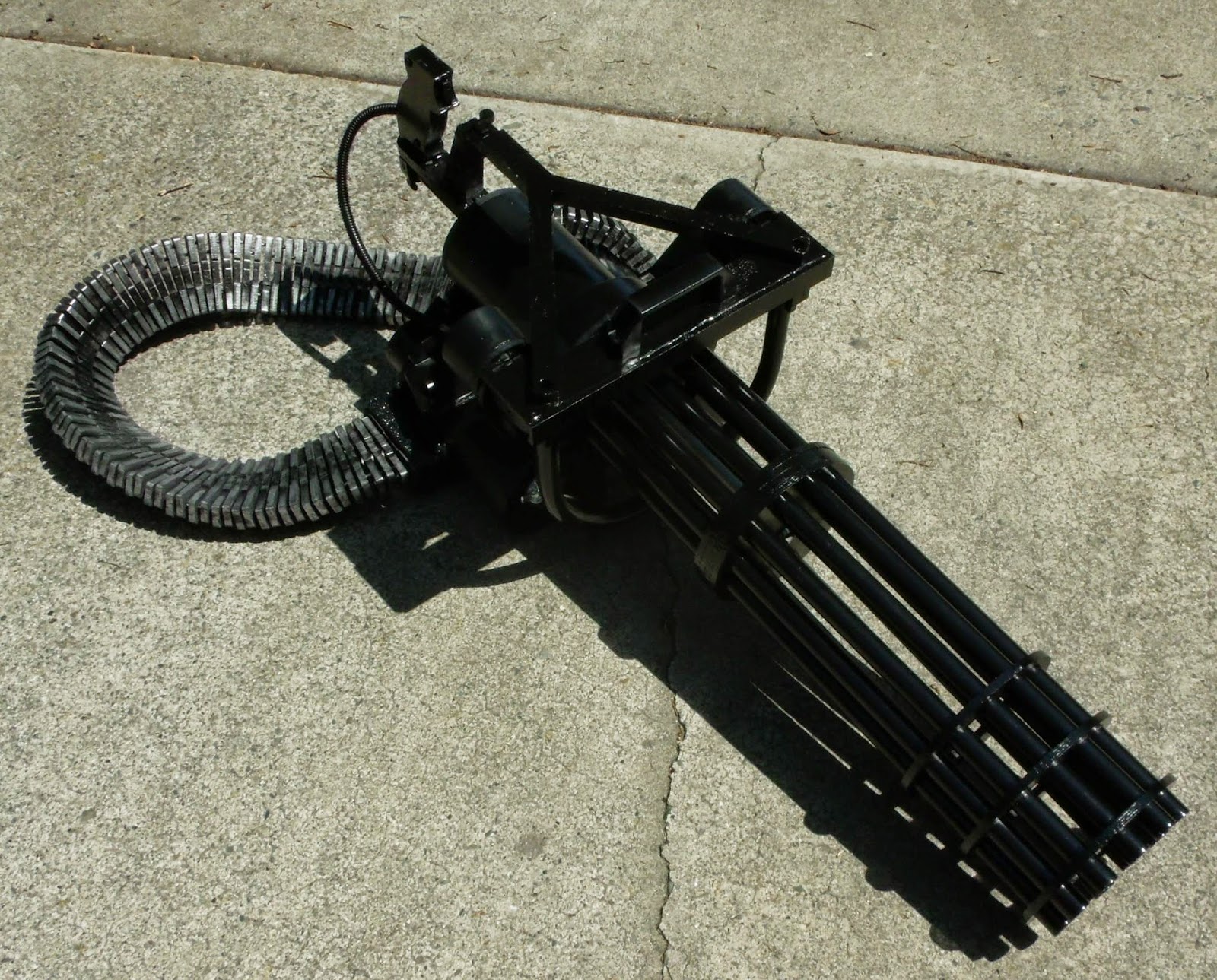 Mr Minigun Movie Props. The Blog of KillBucket Bivens: The Big Minigun ...