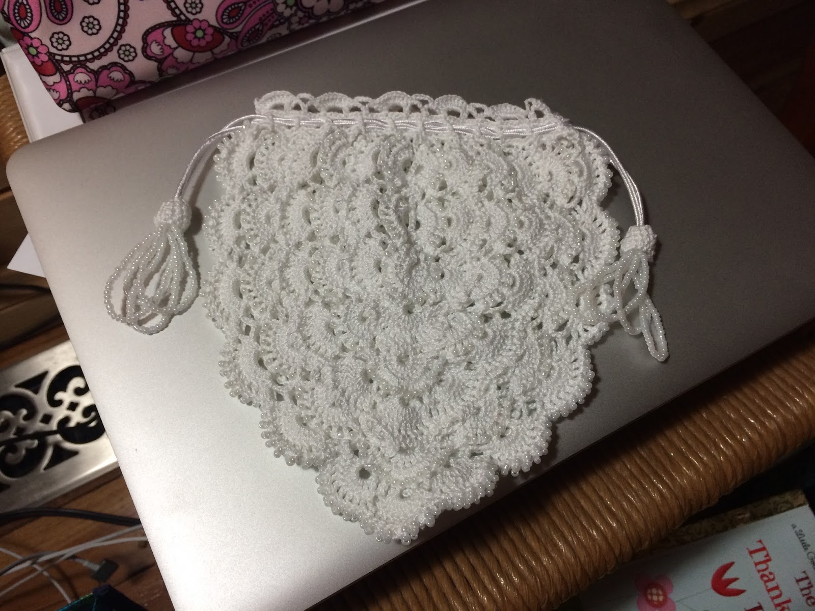 Lace-lovin' Librarian: Fumble fingers