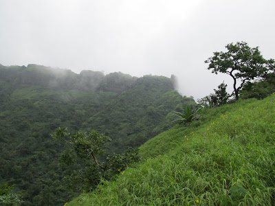 photos of trek trip: Mahuli fort