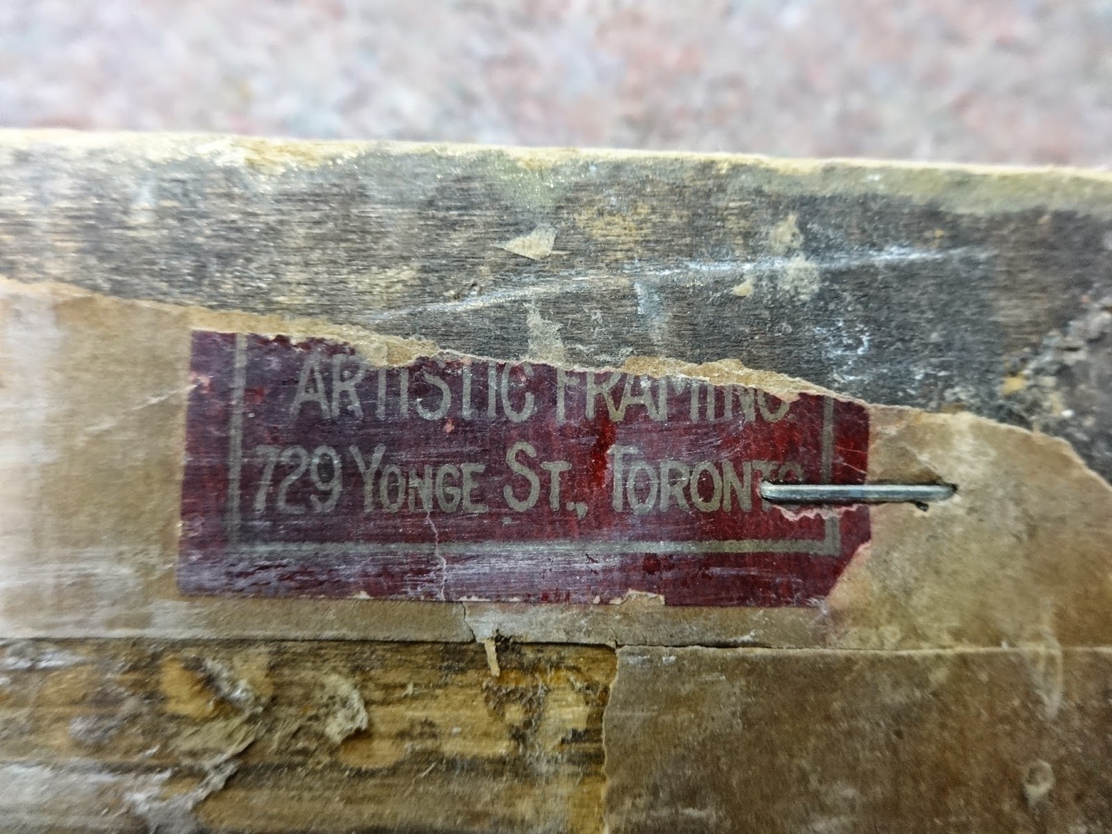 Picture Frame Labels: Artistic Framing