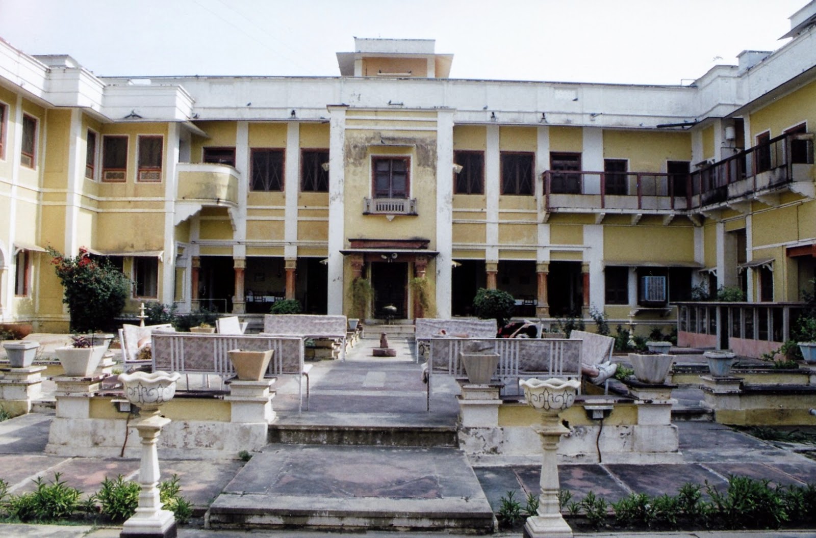 What it's like to stay in a Maharaja's palace in India