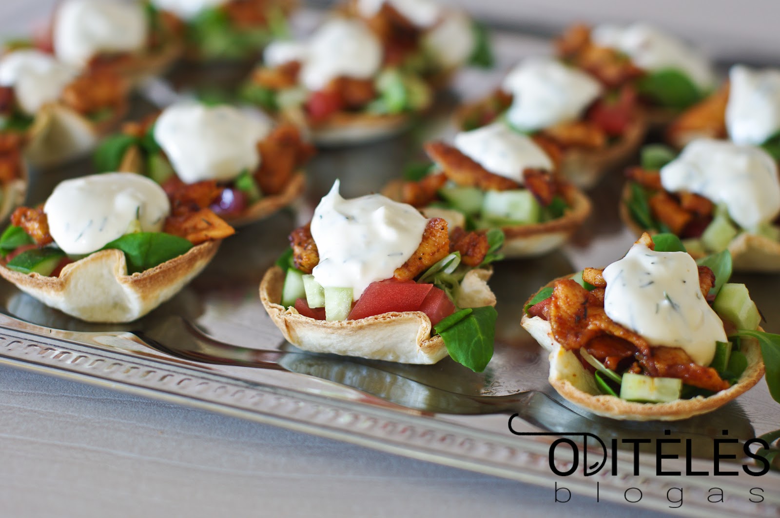 Oditėlės blogas: TORTILIJOS UŽKANDĖLĖS SU KEPTA TRIUŠIENA