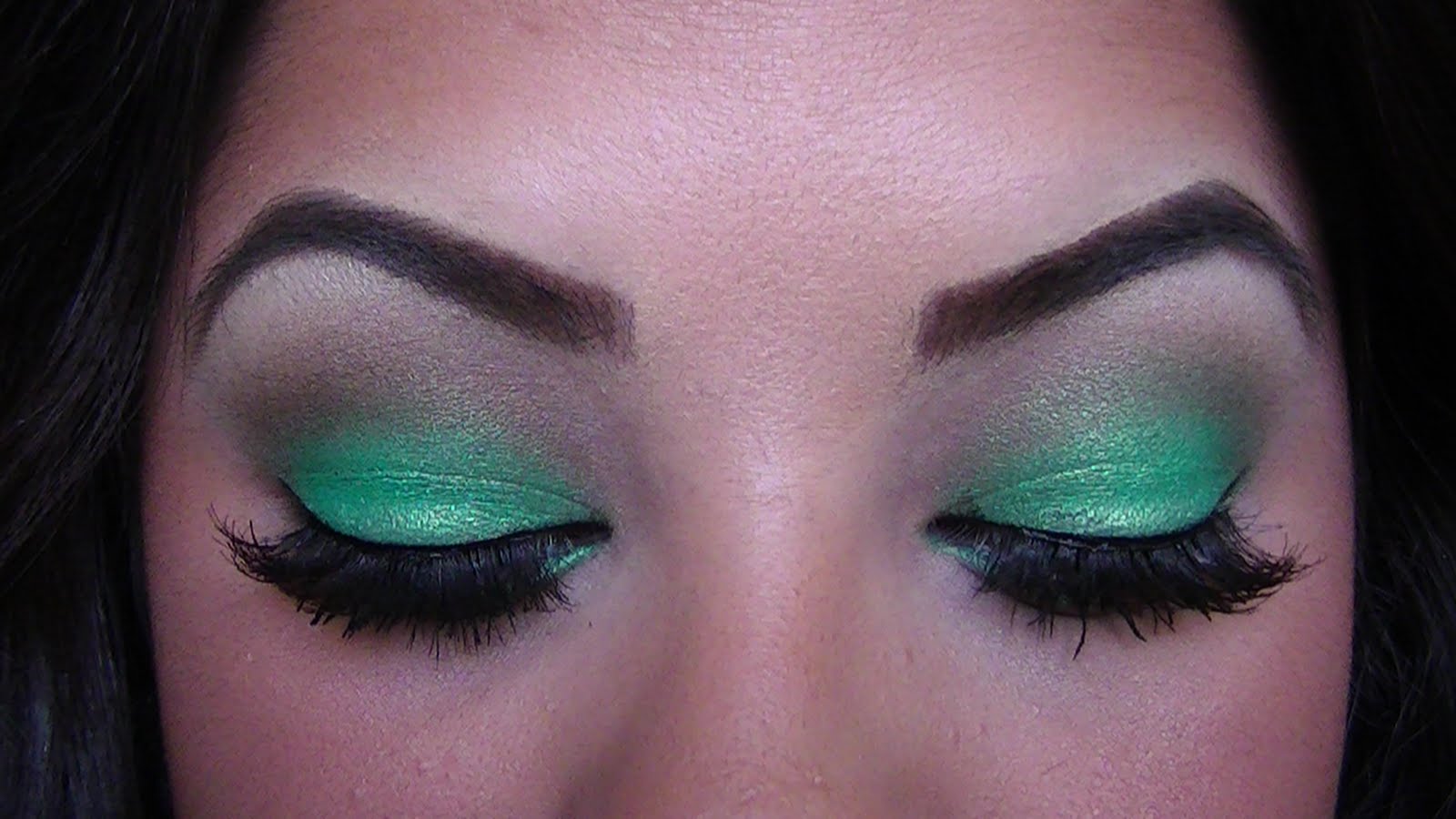 Ariel Hope: Bright Jade Eyes