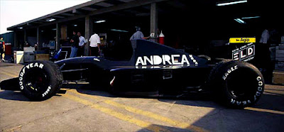 Continental Circus: Os vinte anos da saga da Andrea Moda