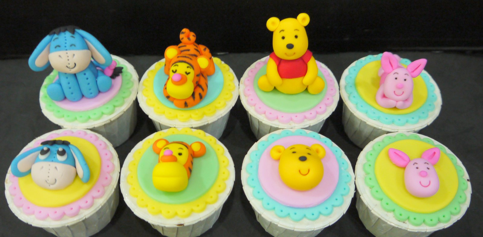 Cupcake Divinity: Pooh theme cupcakes