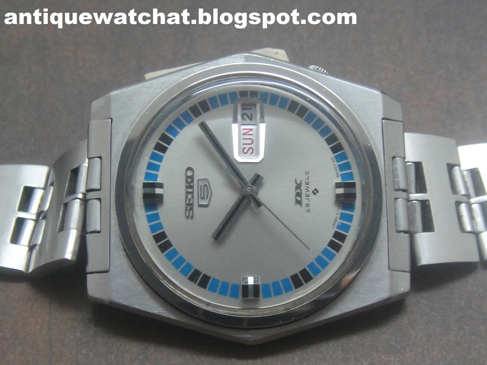 Antique Watch Bar: SEIKO 5 DX AUTOMATIC 25 JEWELS 6106-8170 S5A88 (SOLD)