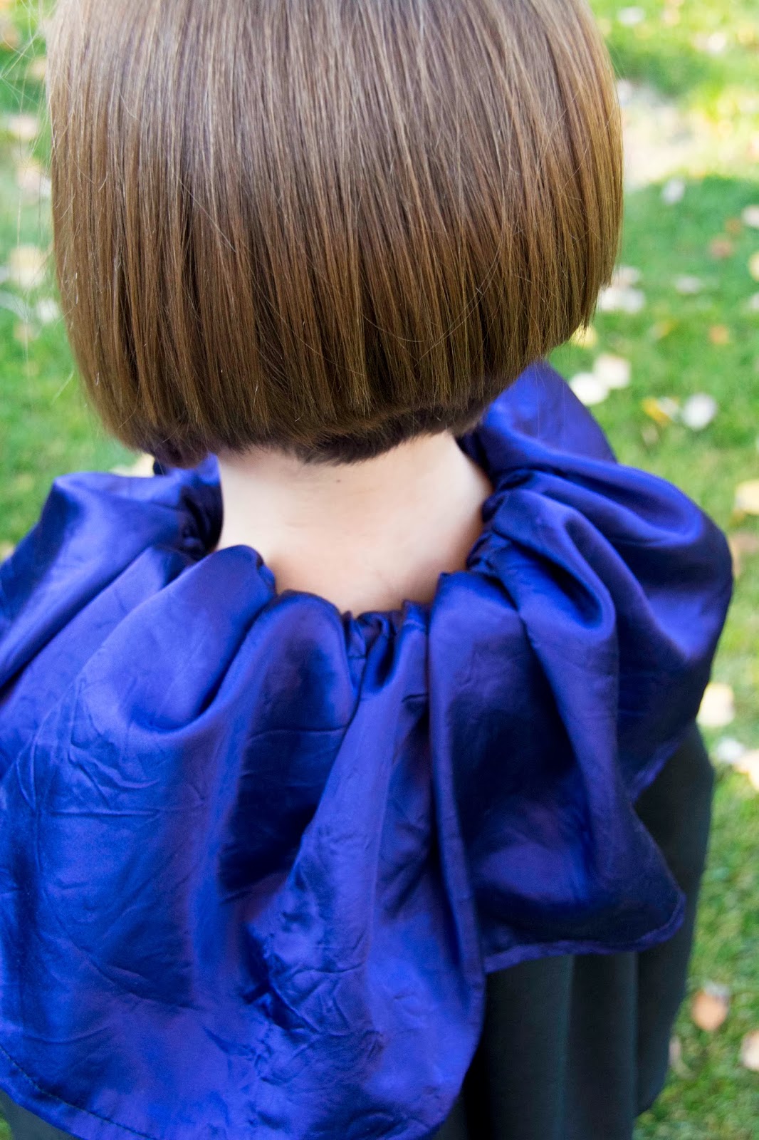 Aesthetic Nest: Sewing: Opera Collar Halloween Cape (Tutorial)