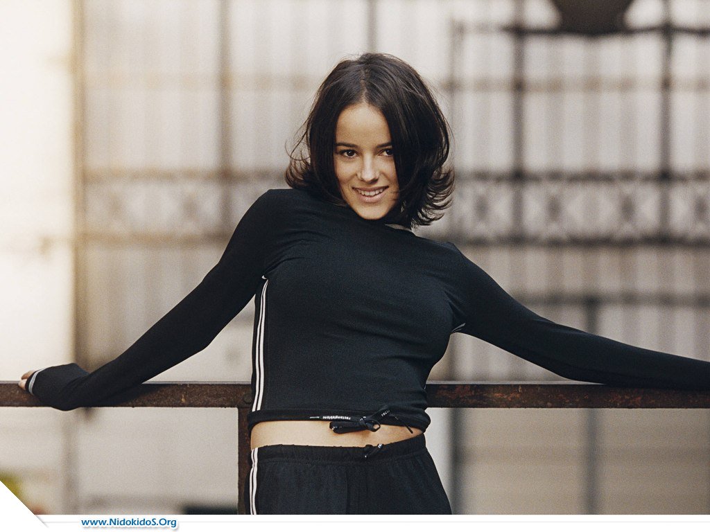 Best Celeberties Wallpapers: Alizee Jacotey French Singer Wallpapers