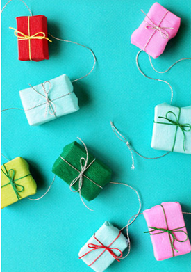 Be Different...Act Normal: DIY Mini Present Garland