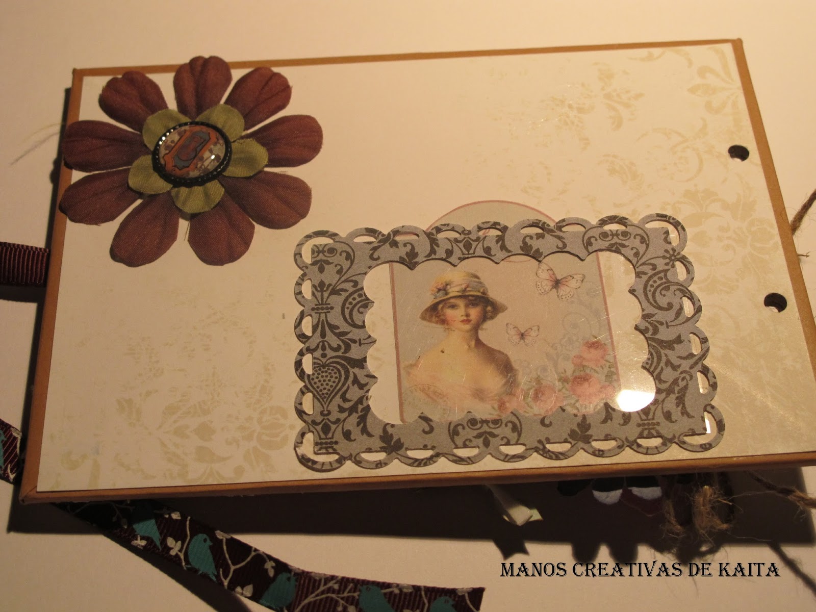 "Manos Creativas de Kaita": Mini álbum hojas de 12" x 12"