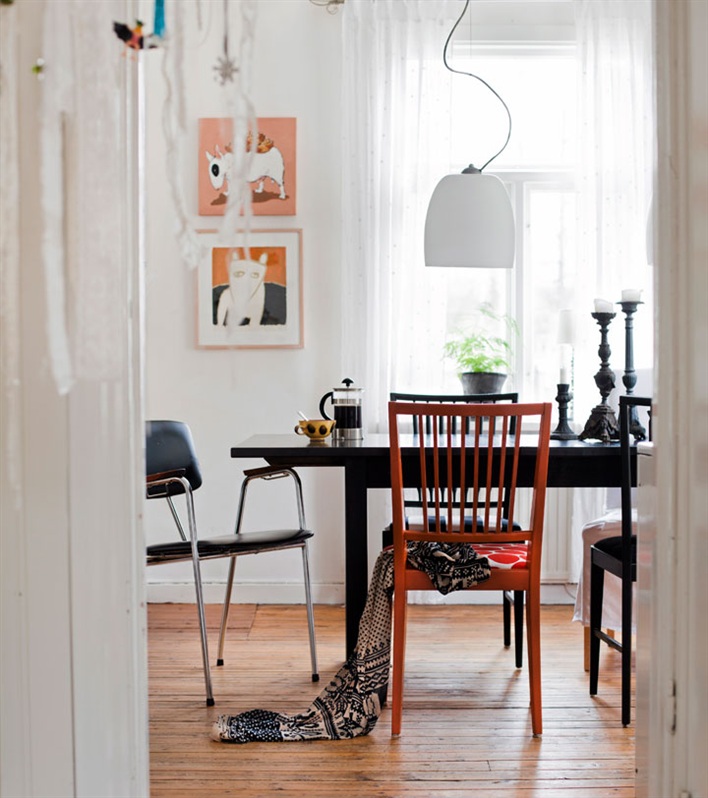 Keltainen talo rannalla: Persoonallisia koteja