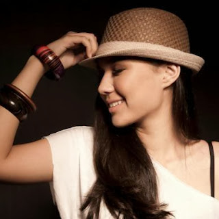 Biodata Artis: Profil Biodata Raquel Katie Larkin