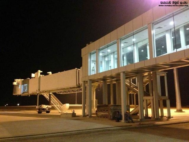 Articles Paparasi News Lanka: Maththala Airport