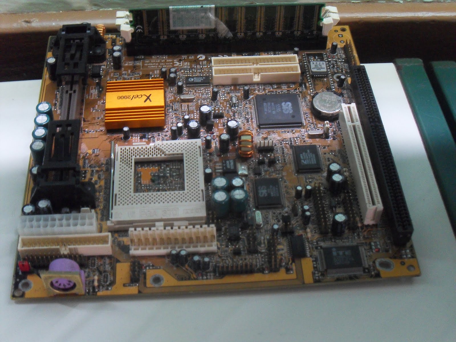 Placa-mãe on-board e off-board - ClipaTec Informática