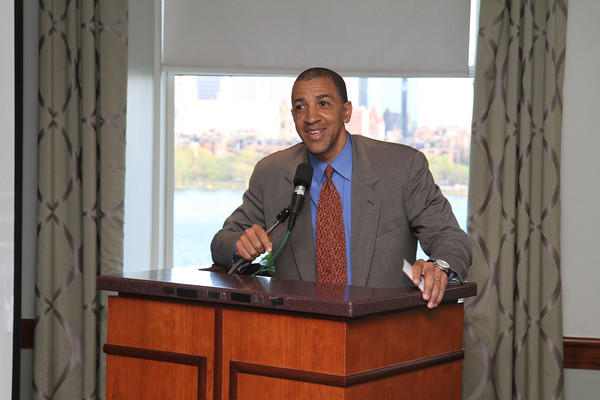 Team, Alumni, and Fans Celebrate MIT Season