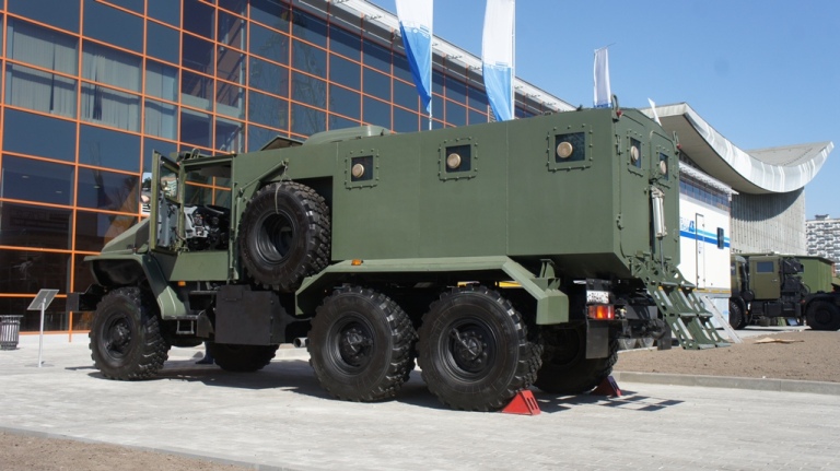 Defensa y Armas: El primer prototipo del Ural W 6x6 para el Ministerio ...