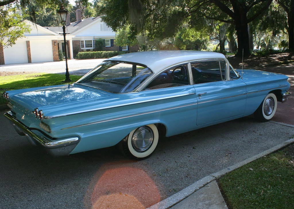 All American Classic Cars: 1960 Pontiac Catalina 2-Door Sport Sedan