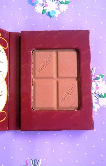 Bourjois Delice de Poudre Chocolate Bronzing Powder Review & Swatches
