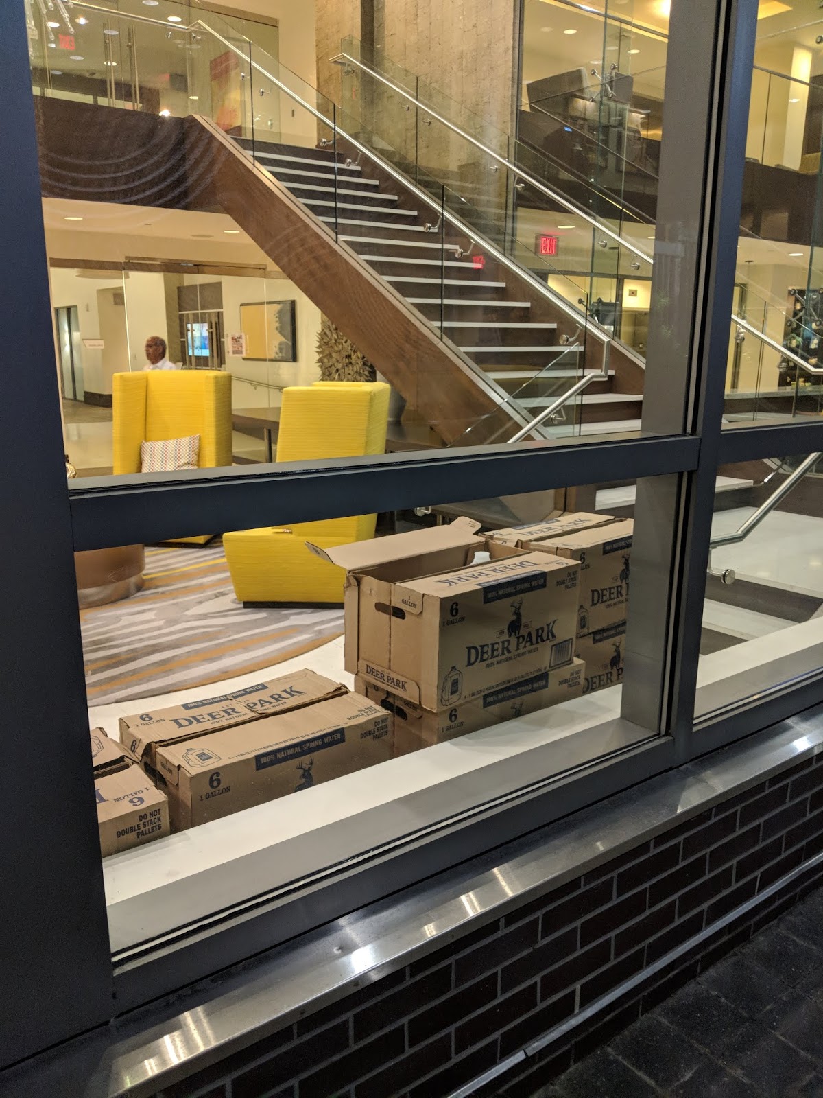 Robert Dyer @ Bethesda Row: WSSC delivers emergency water to Bethesda ...