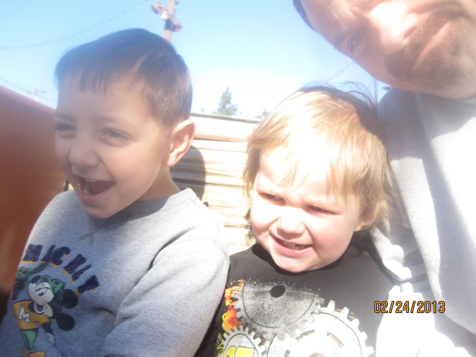 Stuart, Kyle and Niki: Kyle's first time at Disneyland