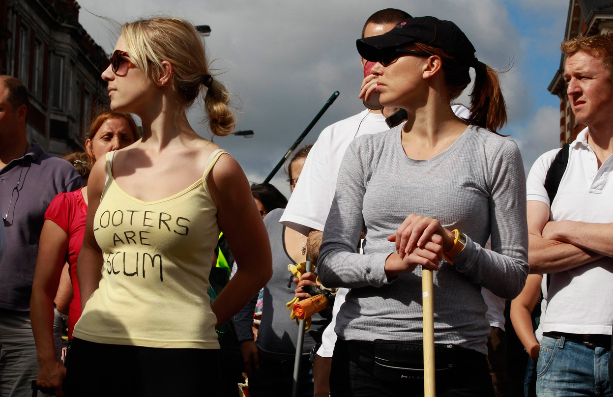 The Bizarre Tambourine: Looters Are Scum