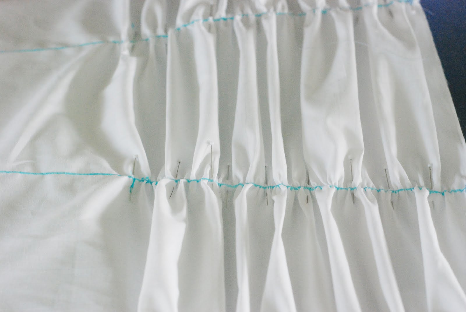 Micah C Micah Do: Ruched Pillow Tutorial