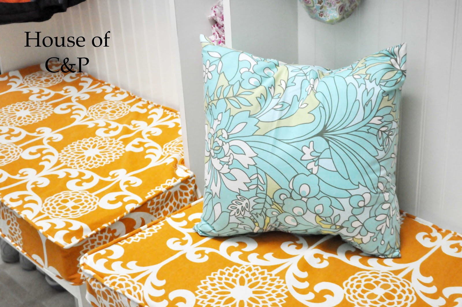 House of Chic and Penoche: DIY Locker Cushions for my DIY Mudroom Lockers