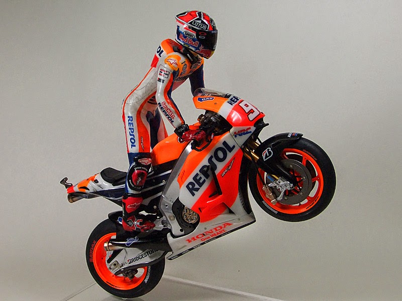Racing Scale Models: Marc Màrquez MotoGP 2014 Champion's Figure by CGM ...