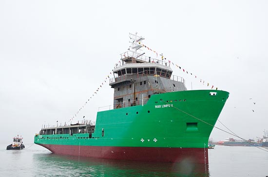 NAVIOS AHTS E PSV DO PORTO DE MACAE-RJ-BRASIL (IMBETIBA) E (FUTURO ...