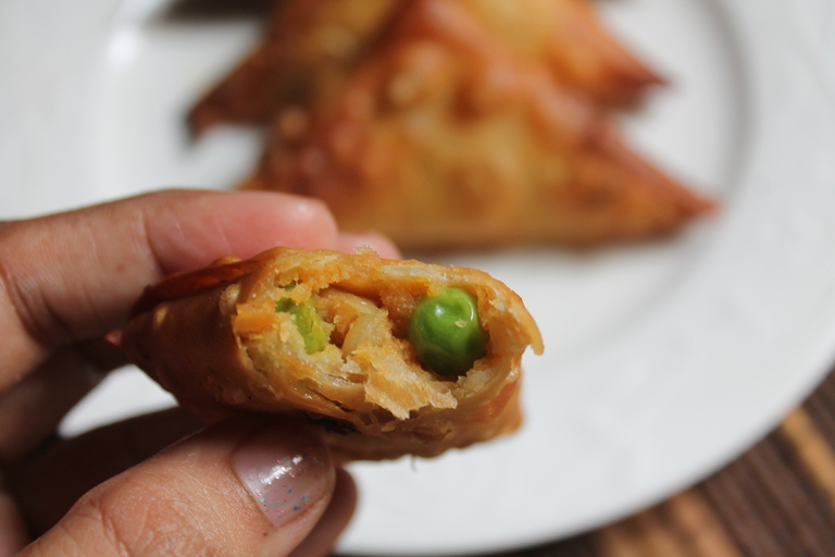 Potato and Peas Samosa Recipe