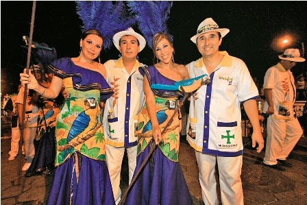 Casaca, la vestimenta tradicional del Carnaval | Carnaval de Santa Cruz ...