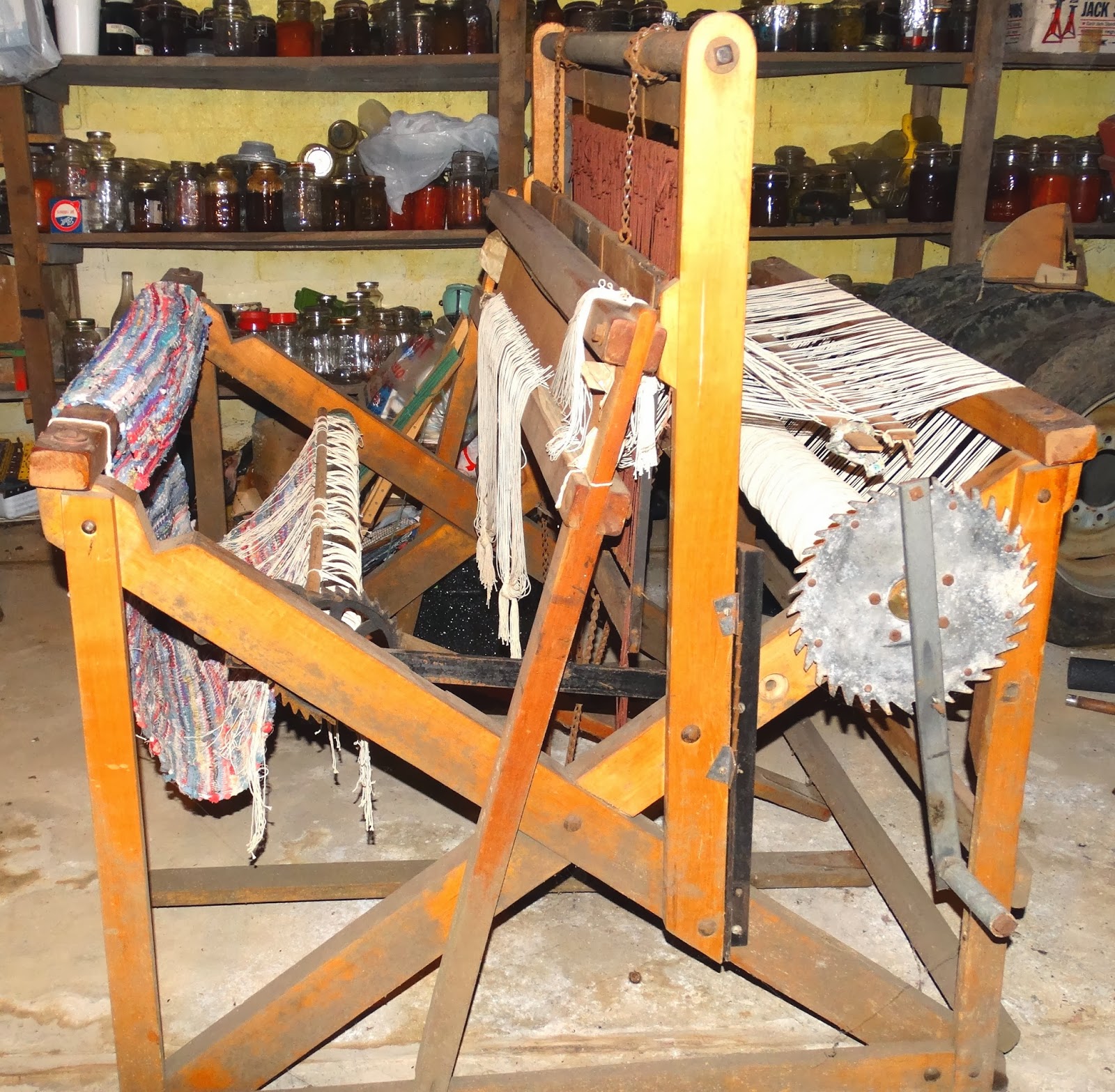 Elaine's Creative Works: Our families old Union Loom Works #36 rug loom