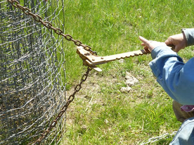 Rural Revolution: Homemade fence-puller