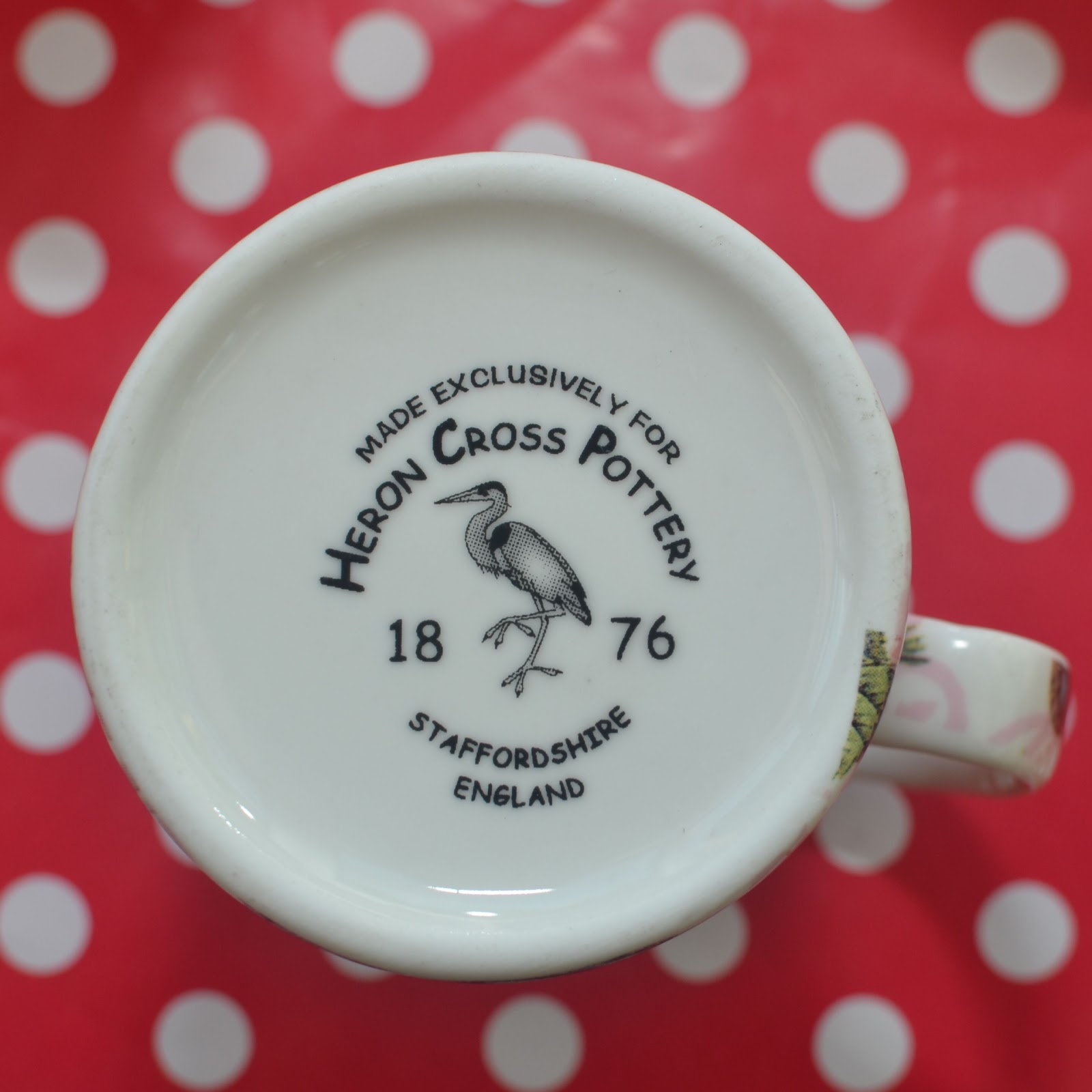 Kitch 'n' Chic: Petite Jugs by Heron Cross Pottery