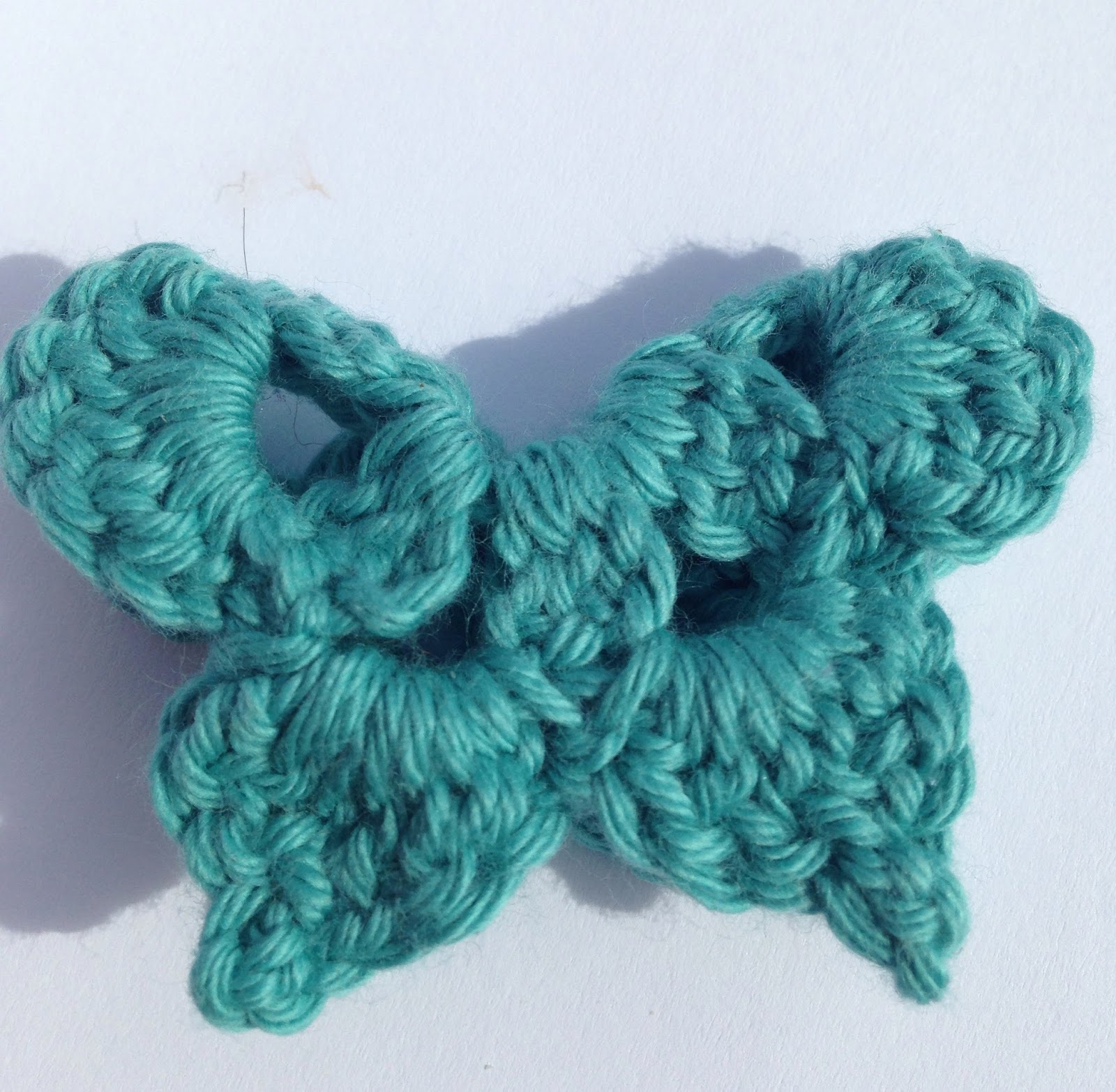 Made by me: Oppskrift på heklede sommerfugler