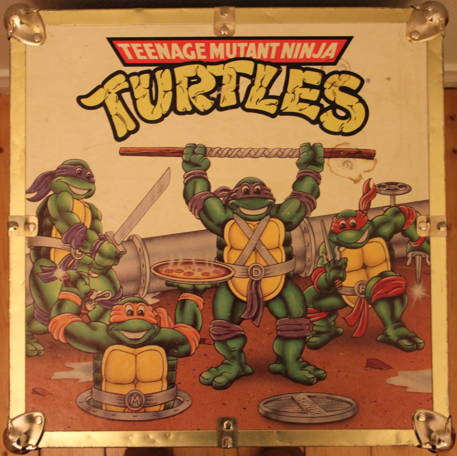 squer's TMNT Collection: 19?? WOODEN TOY BOX