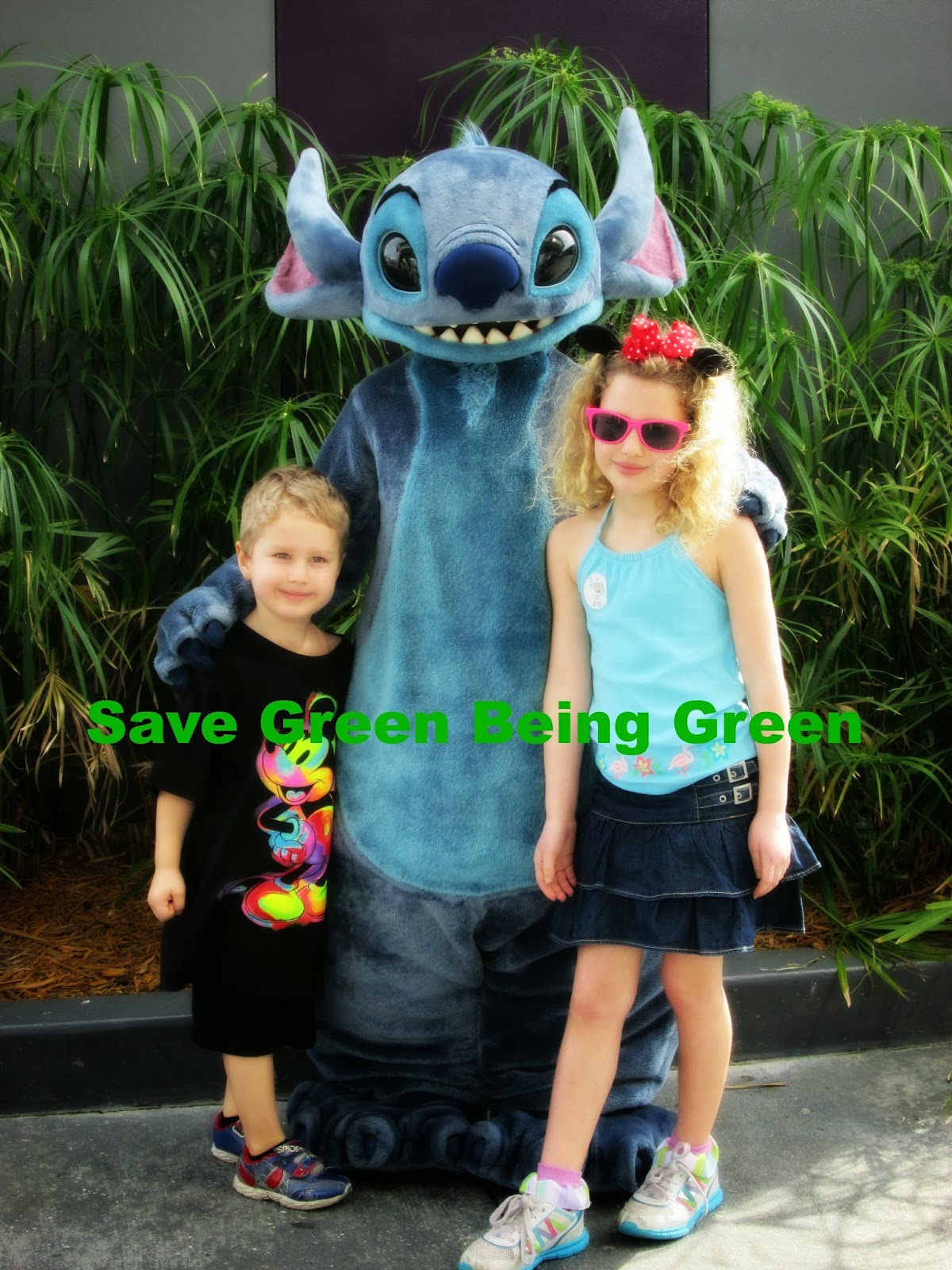 Save Green Being Green: Wordless Wednesday: Disney Characters #Disneyside