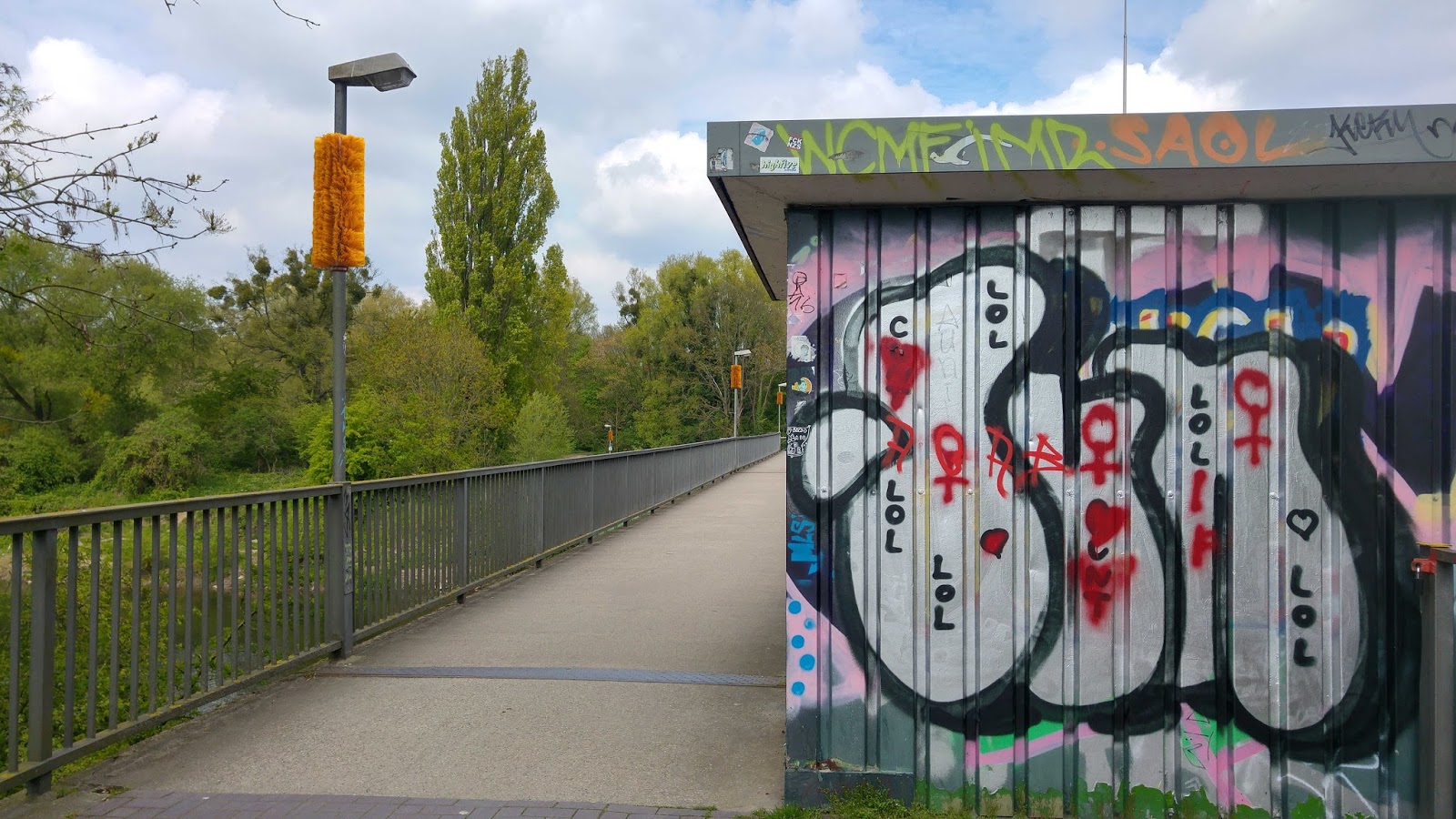 HELMUT HENNIG I KUNSTSTATIONEN