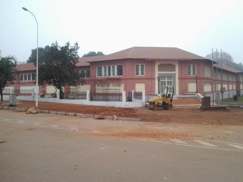 "MESU MAJIKUKA": DUNDO AO OLHO DUM "PRIMOVISITANTE"