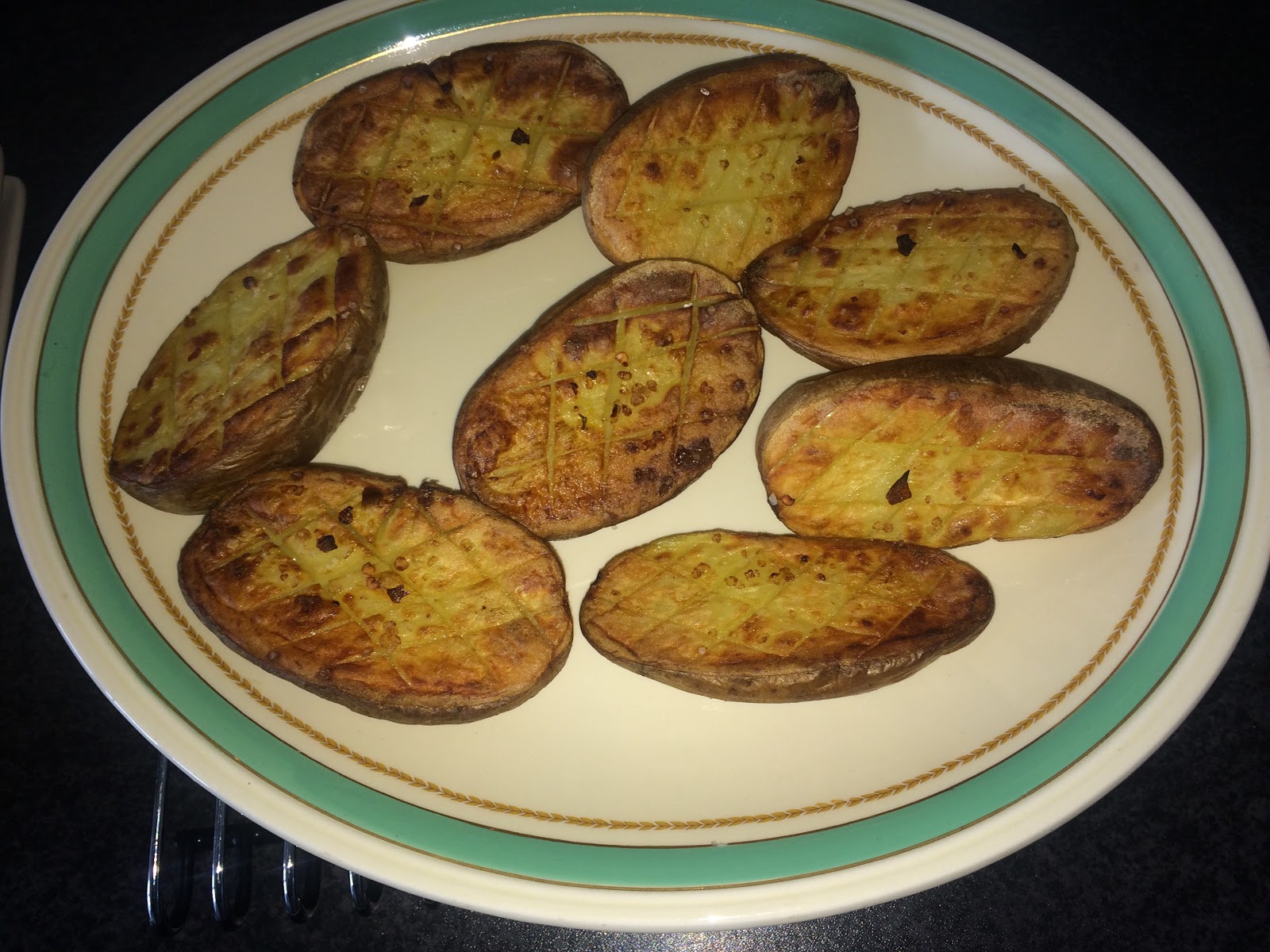 Dishes by Dawn: Criss cross potatoes