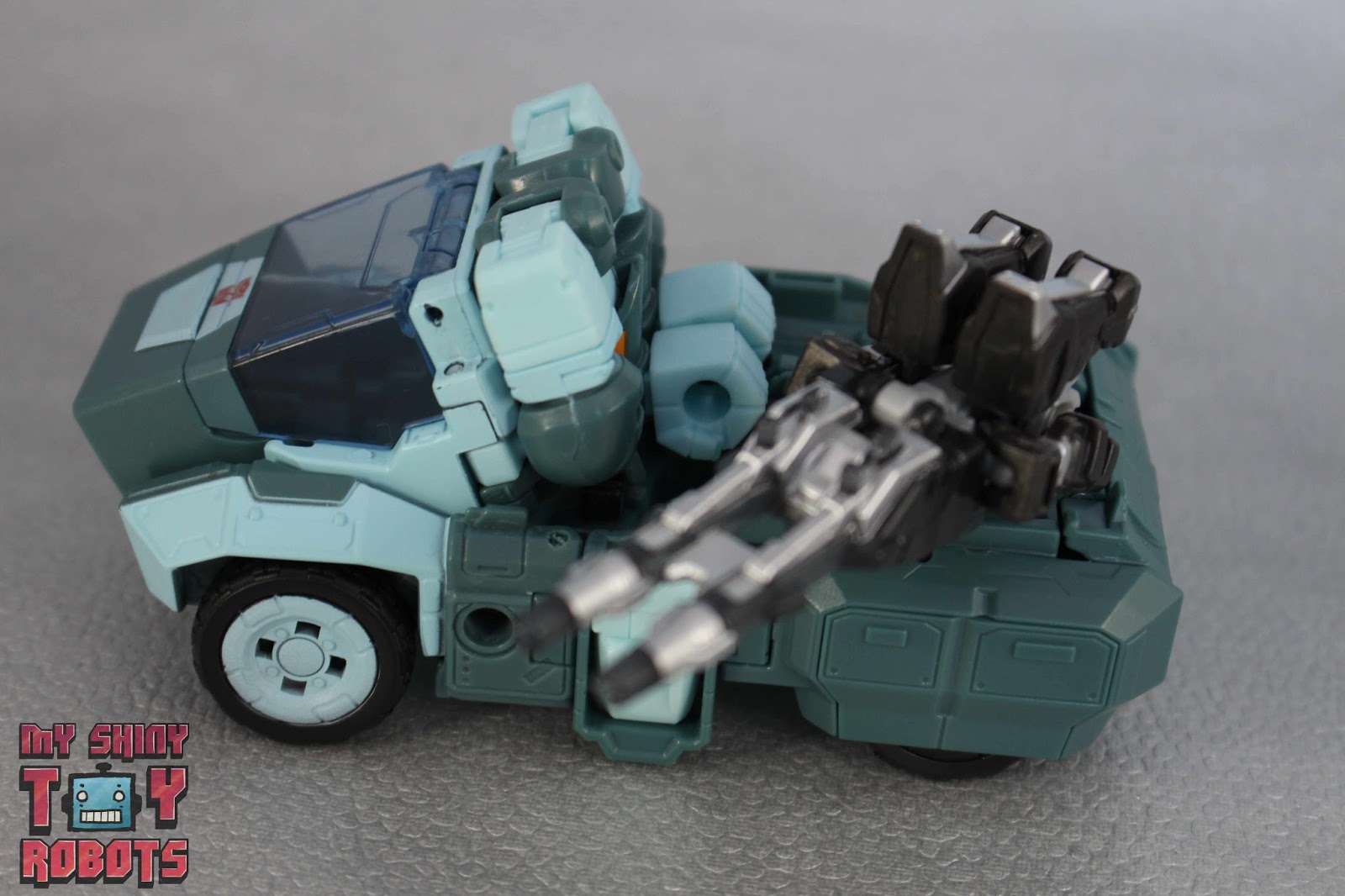 My Shiny Toy Robots: Toybox REVIEW: Transformers Legends LG-46 ...