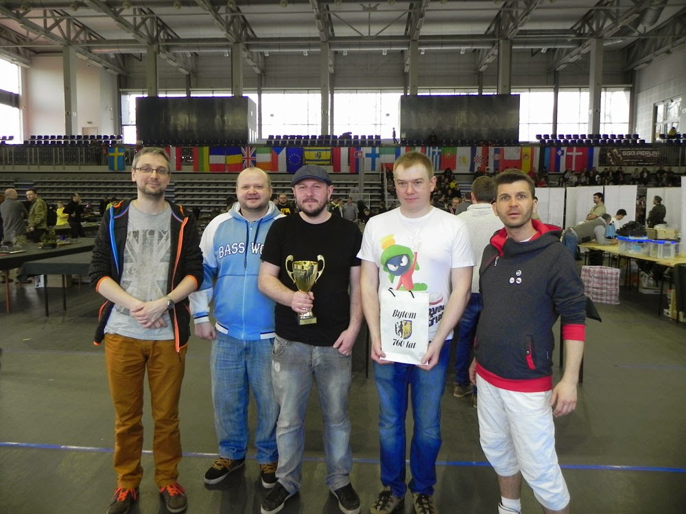 Bishop Miniatures: Stolik KWLM/KWLM table