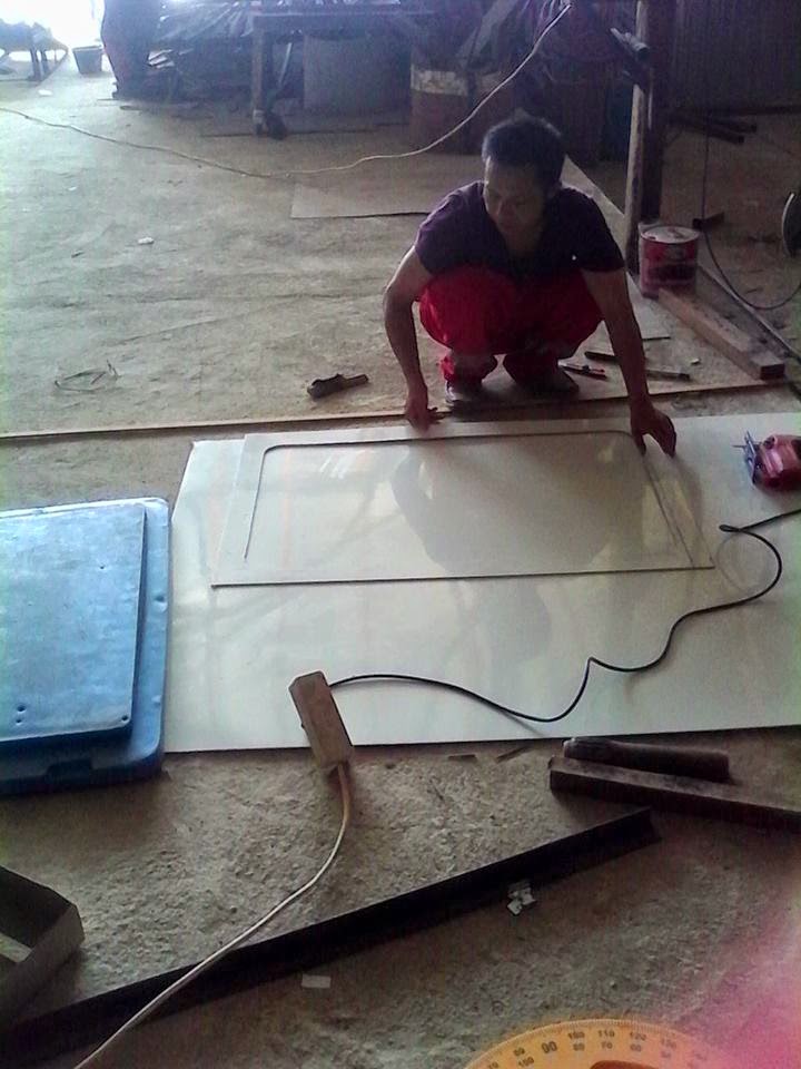 Pelatihan Pembuatan Barang Dari Bahan Epoxy Resin Fiberglass ...